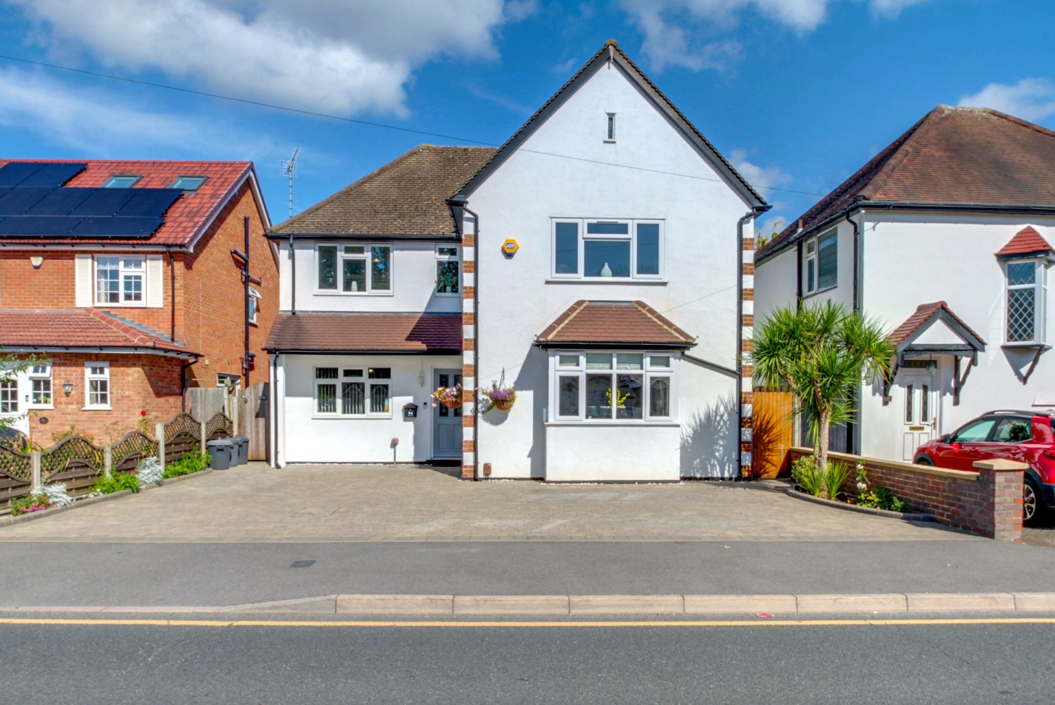 4 bed detached house for sale in Ruislip (ref: 604753)